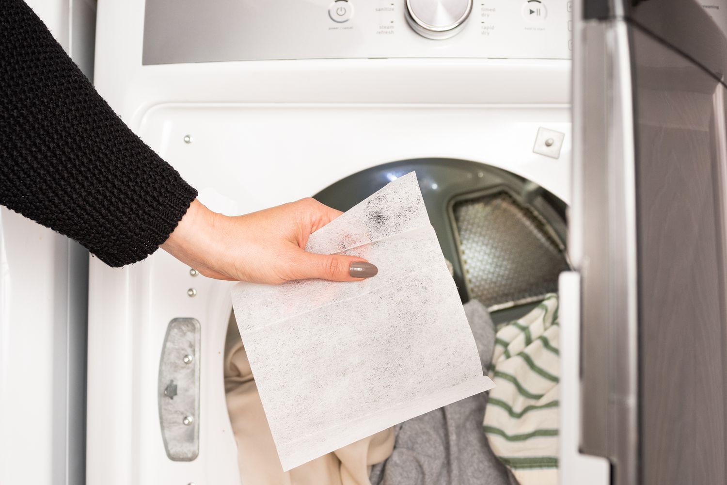 30 Smart Uses of Dryer Sheets Around the House - StylePersuit